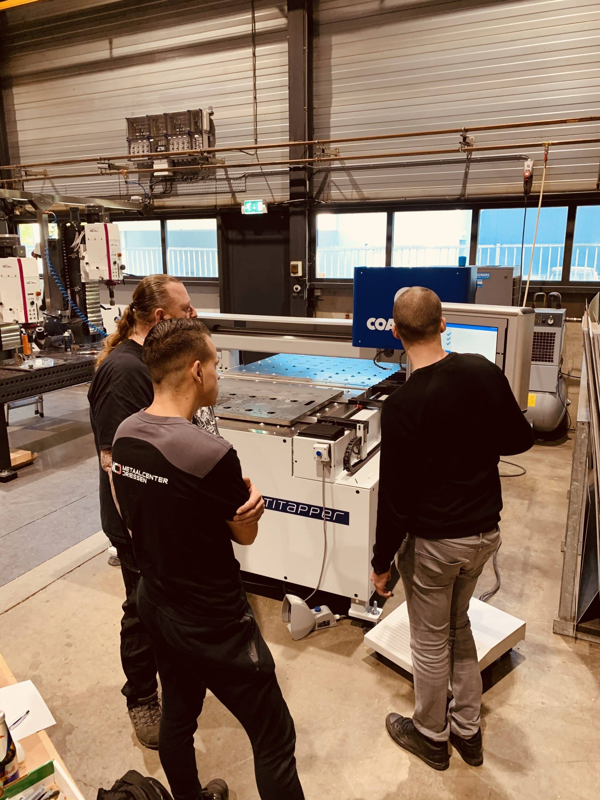 CNC Tapmachine MT1212 van CoastOne in productie - Carmitech